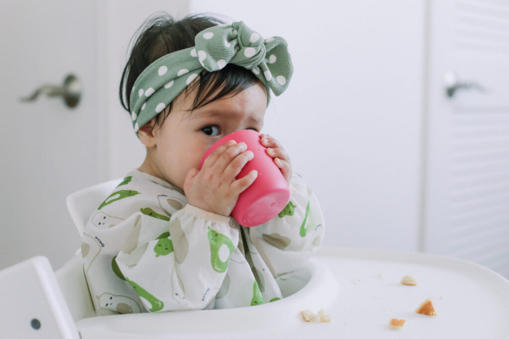 Introducing solid foods to baby - mixed baby led weaning and purees