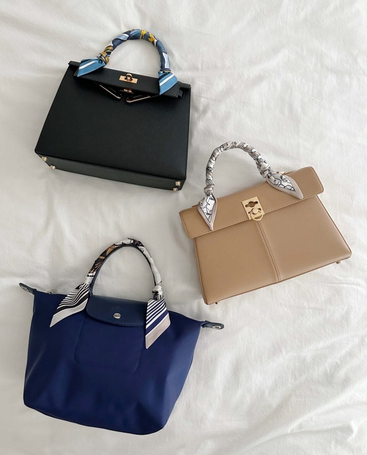 How to tie a Twilly scarf on a purse handle // Cafune Stance Bag