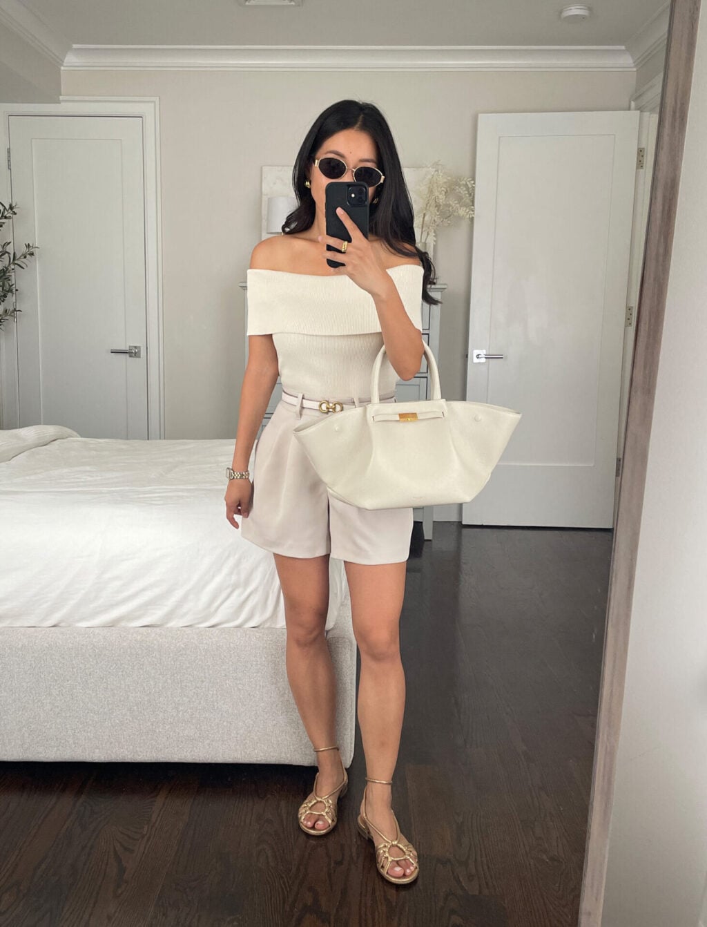 8 ways to style the quince tailored shorts (petite friendly)